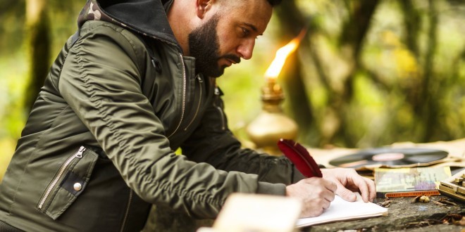 Thomas Perrier se livre dans le poignant ''Écrire délivre''(Clip Officiel)
