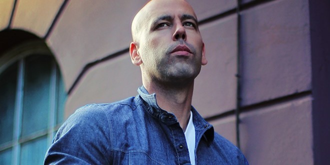 Sinik est de retour au studio!