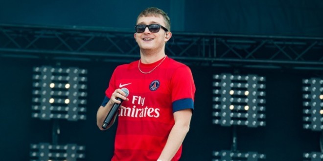 Vald dévoile la date de sortie de son nouvel album en direct du Japon ...